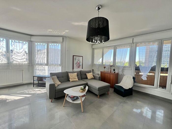 Appartement à vendre - Bagnolet, Centre-ville - 3 pièces - 2 chambres