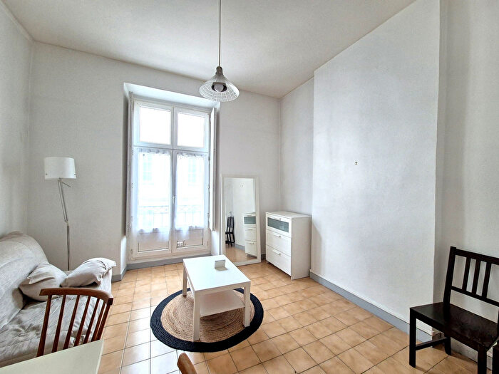 Appartement à vendre - Nantes, Centre-ville - 2 pièces - 1 chambre