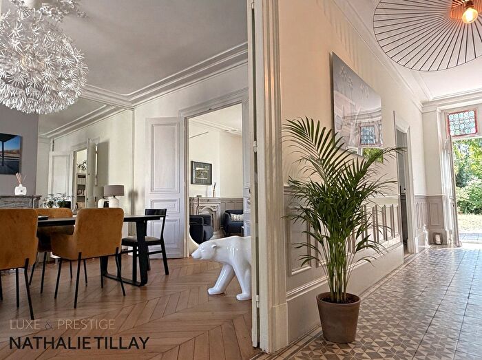 Maison 7 pièces à vendre à Orléans, Bourgogne, Saint-Euverte