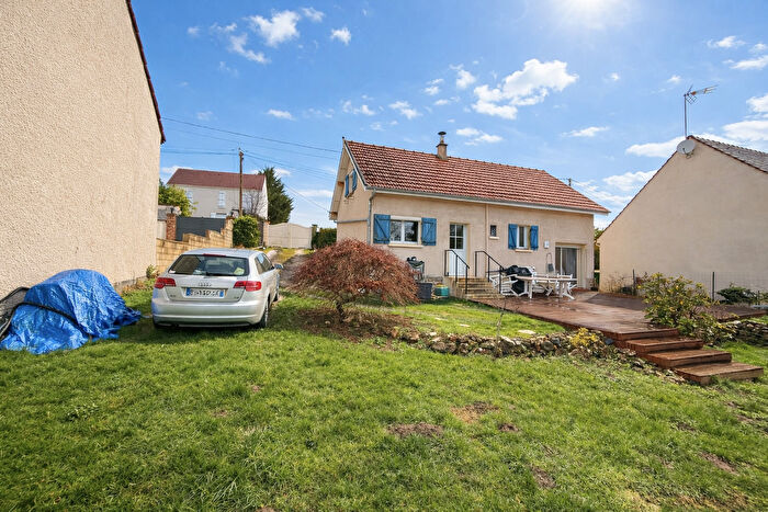 Maison à vendre - Saint-Cyr-sur-Morin - 4 pièces - 2 chambres
