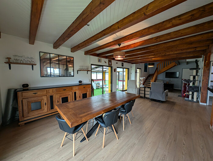 Maison à vendre - Pont-Scorff - 6 pièces - 5 chambres