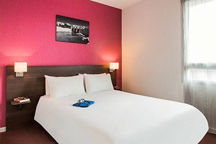 Appartement à louer - Saint Lazare, Marseille ème arrondissement - 1 pièce