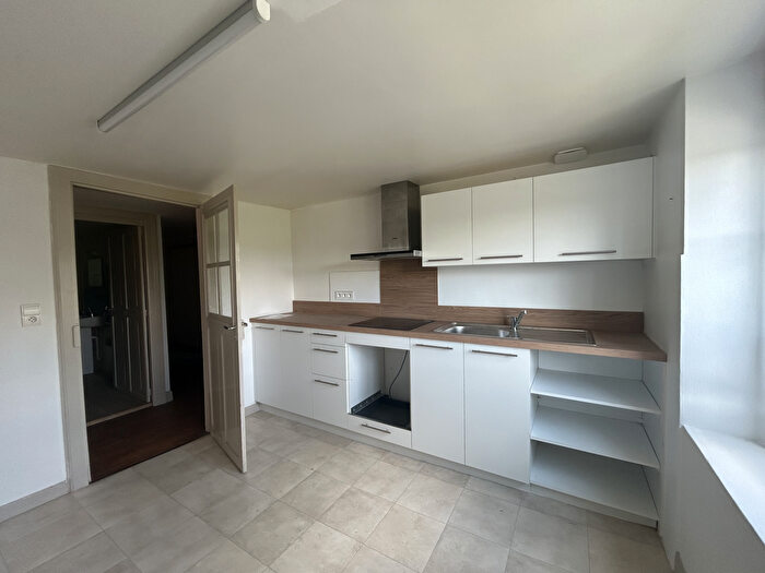 Appartement à louer - Saint-Palais - 4 pièces - 3 chambres