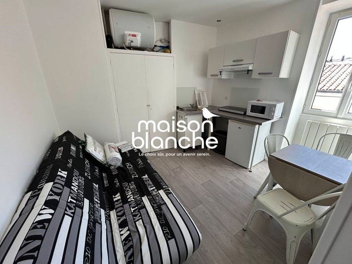 Appartement 1 pièce à Nord, Surgères, à louer