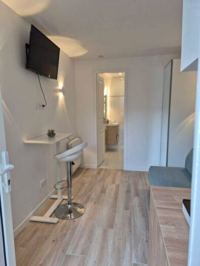Champ des Oiseaux, Bagneux : Appartement 1 pièce à louer
