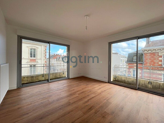 Appartement à louer - La Roche-sur-Yon, Pentagone, Pont-Morineau - 3 pièces - 2 chambres