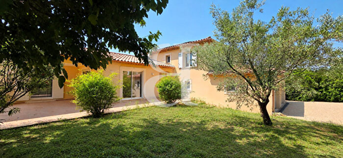 Maison 5 pièces à Carpentras, Est, à vendre