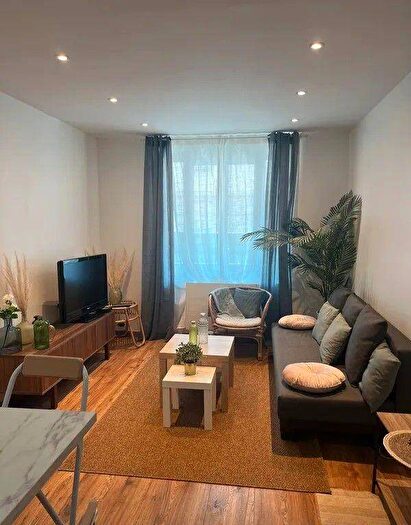 Appartement à louer - Lyon ème arrondissement - 3 pièces - 2 chambres