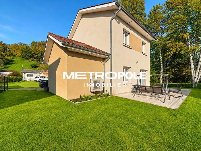 Ruy-Montceau : Maison 4 pièces à vendre