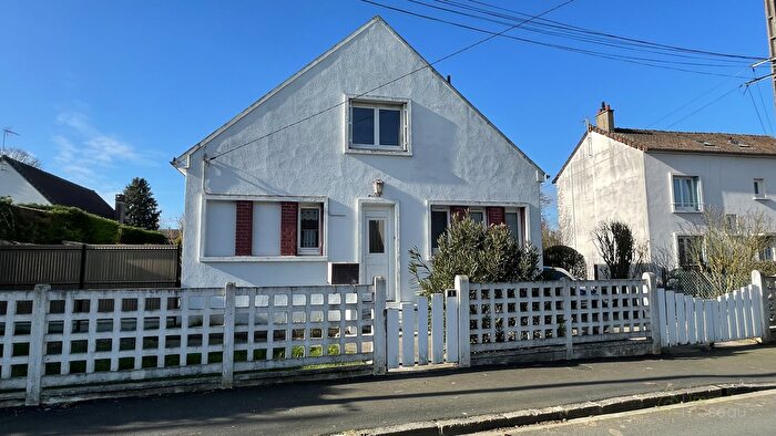 Maison à vendre - Saint-Just-en-Chaussée - 6 pièces - 3 chambres