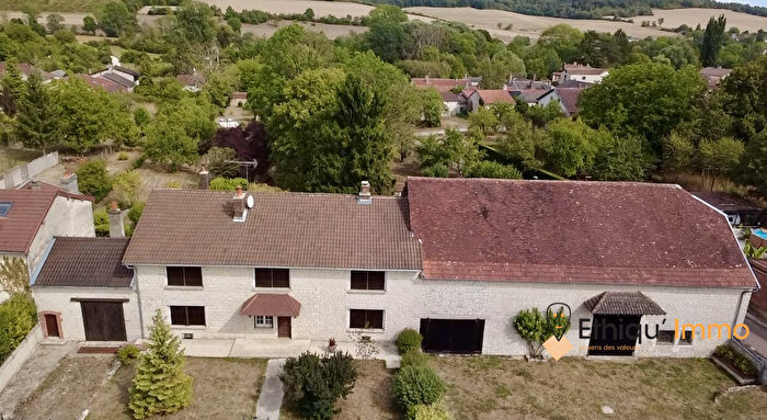 Bar-sur-Aube - Maison 7 pièces à vendre