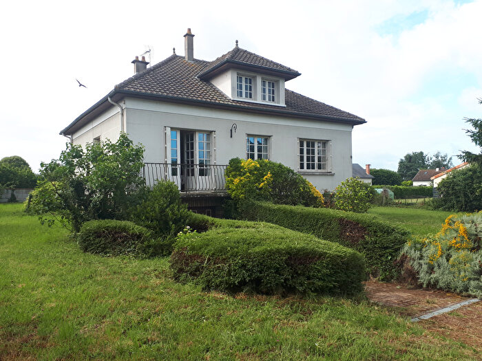 Maison à vendre - Les Ormes - 4 pièces - 3 chambres