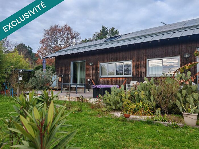 Maison à vendre - Montlieu-la-Garde - 4 pièces - 2 chambres