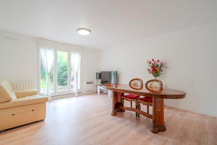 Émerainville : Maison 4 pièces à vendre