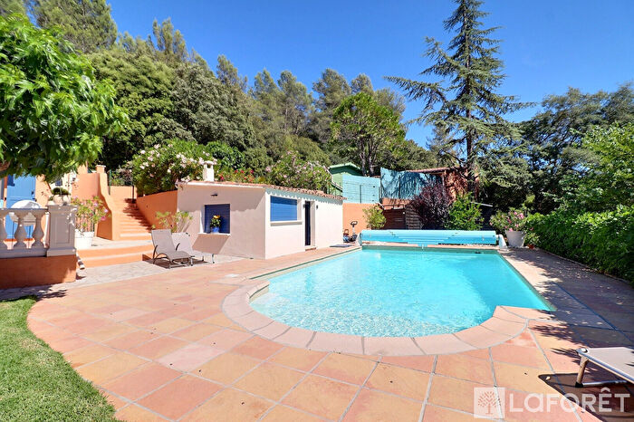 Maison 8 pièces à vendre à Taradeau
