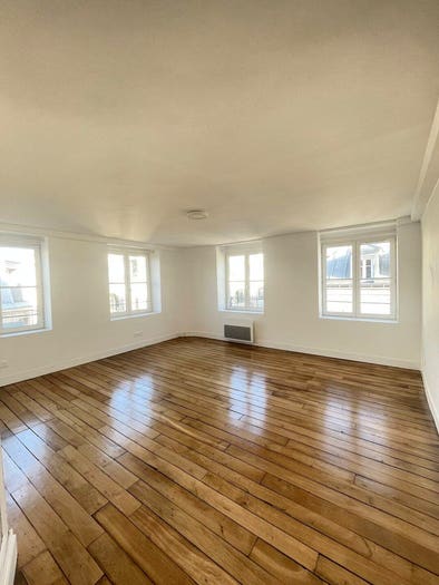 Gaillon, Paris 2ème arrondissement - Appartement 3 pièces à louer
