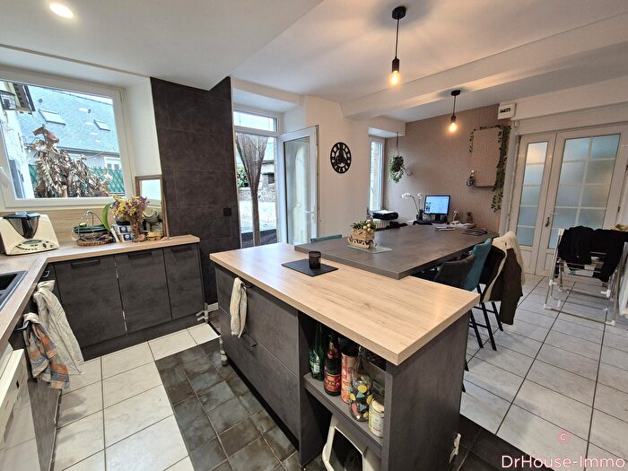 Maison à vendre - Gorron - 8 pièces - 6 chambres