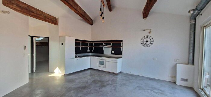 Appartement à louer - Centre Ville, Cavaillon - 3 pièces - 2 chambres