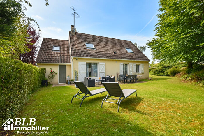 Maison 6 pièces à Les Essarts-le-Roi, à vendre
