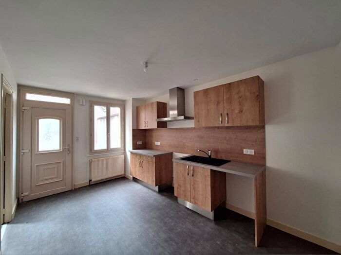 Appartement à louer - Sud, Saint-Yrieix-la-Perche - 2 pièces - 1 chambre