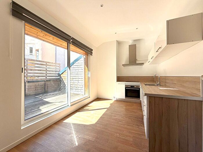 Hyper Centre-Vieille Ville, Saint-Étienne : Appartement 3 pièces à louer