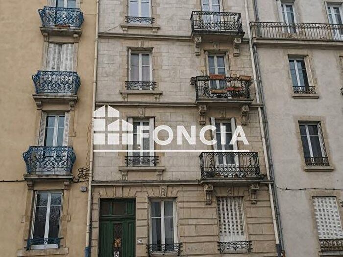 Appartement à louer - Saurupt-Clémenceau, Nancy - 3 pièces - 2 chambres