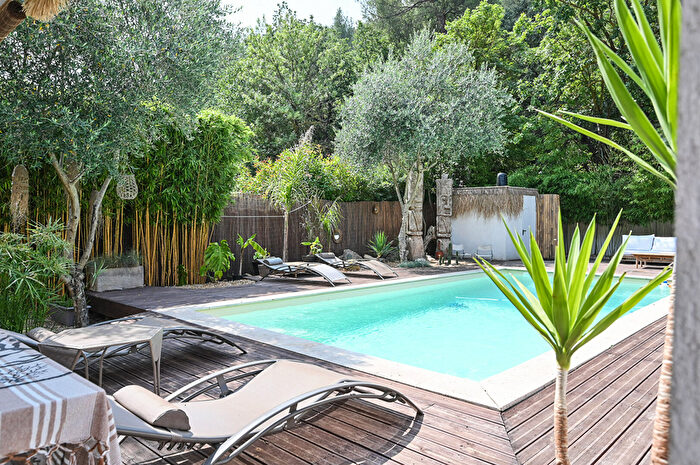 Maison à vendre - Gémenos - 6 pièces - 4 chambres