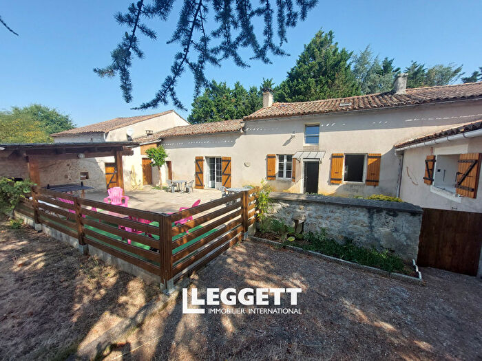 Maison à vendre - Vouzan - 7 pièces - 4 chambres