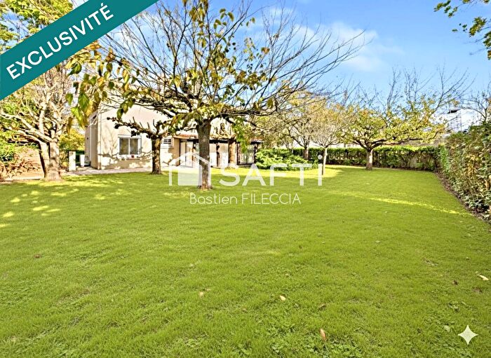 Maison à vendre - Villeneuve-Tolosane - 6 pièces - 4 chambres