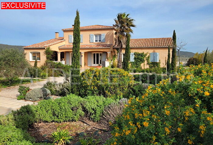 Maison à vendre - Thézan-des-Corbières - 7 pièces - 5 chambres