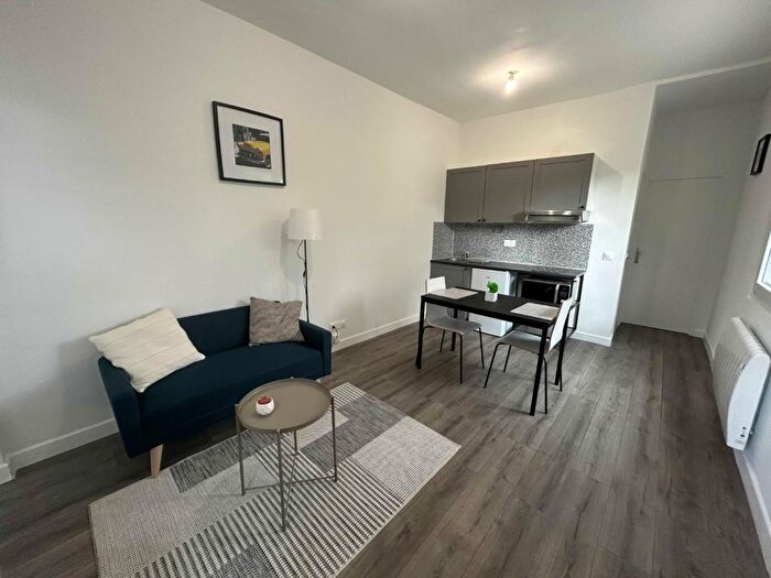 Appartement 2 pièces à Amiens, Saint-Pierre, à louer