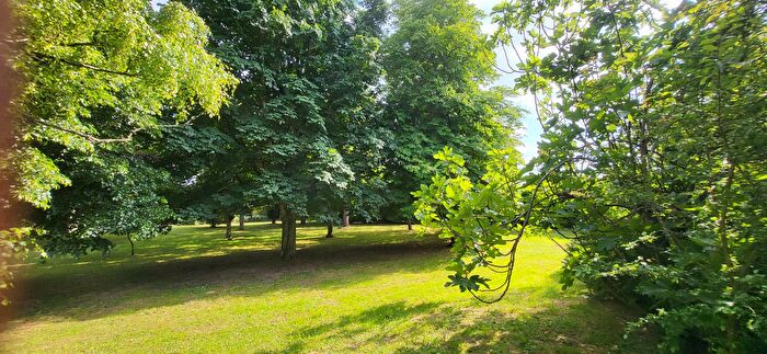 Maison à vendre - Châtellerault, Est - 10 pièces - 3 chambres