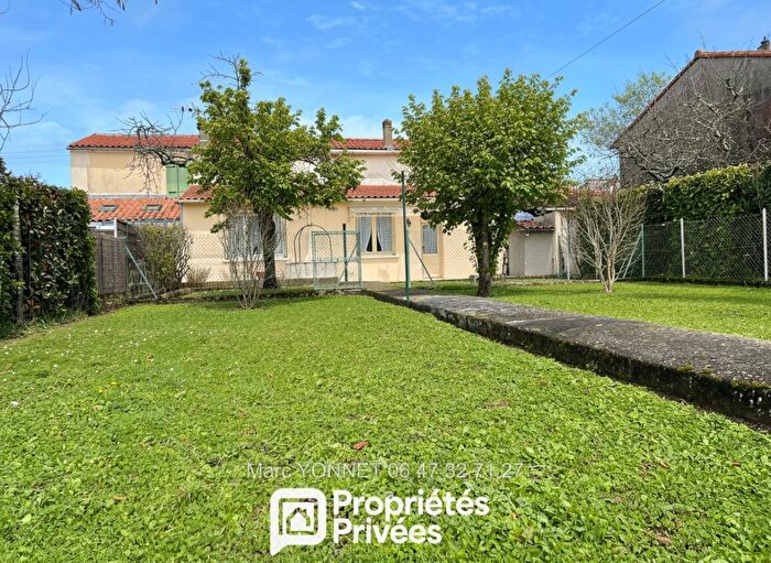 Maison à vendre - Soyaux - 6 pièces - 3 chambres