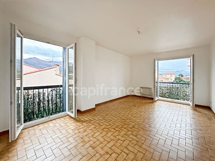 Appartement à vendre - Saint-Génis-des-Fontaines - 5 pièces - 4 chambres