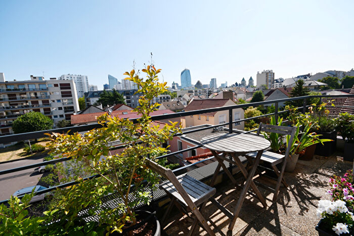 Maisons à vendre et appartements à louer - 1