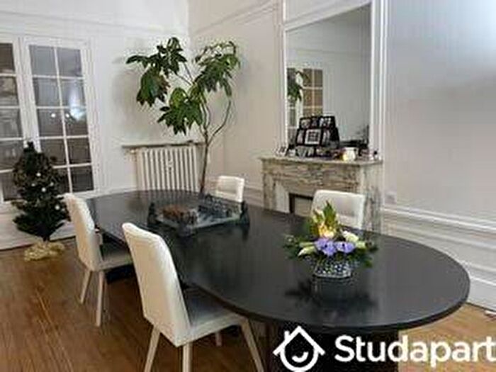 Appartement à louer - Centre Ville-Charles III, Nancy - 1 pièce - 4 chambres