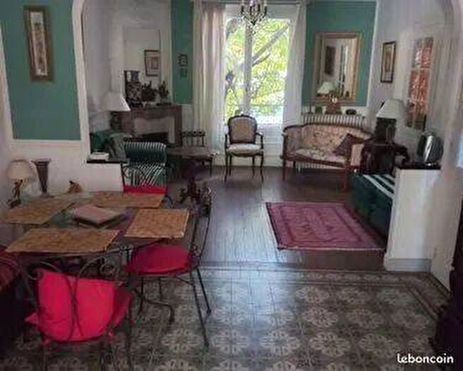 Maison à louer - Saint Exupery, Mantes-la-Jolie - 6 pièces - 5 chambres