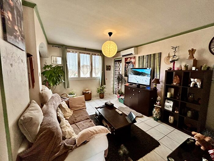 Appartement à vendre - Marseille e , Saint-Julien - 4 pièces - 2 chambres