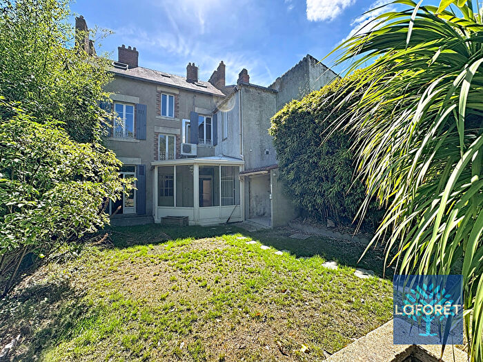 Maison 8 pièces à La Roche-sur-Yon, Pentagone, Pont-Morineau, à vendre