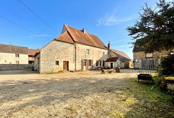 Viévigne : Maison 10 pièces à vendre