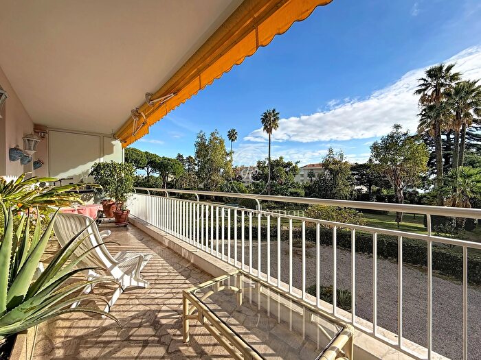 Appartement à vendre - Cannes, Pointe Croisette - 4 pièces - 2 chambres