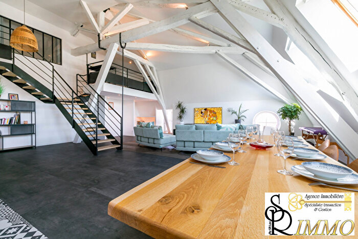 Appartement à vendre - Dijon, Centre-ville - 5 pièces - 4 chambres