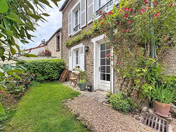 Maison 5 pièces à Voisins-le-Bretonneux, à vendre