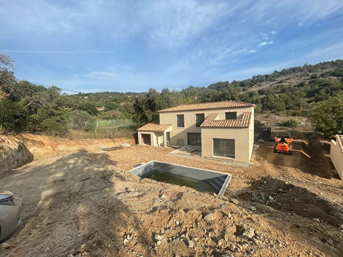 Maison à vendre - Le Plan-de-la-Tour - 5 pièces - 4 chambres