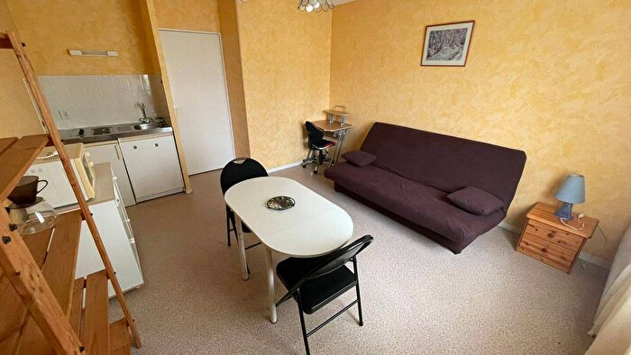 Mignaloux-Beauvoir : Appartement 1 pièce à louer