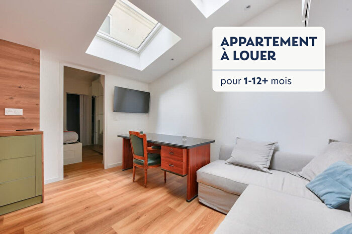 Appartement à louer - Paris e , Violet, Commerce - 2 pièces - 1 chambre