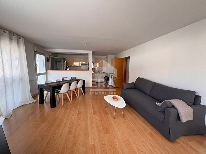 Appartement à louer - Reims, Centre-ville - 4 pièces - 3 chambres