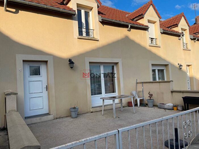 Maison à louer - Esternay - 4 pièces - 3 chambres