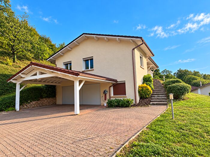 Maison 5 pièces à vendre à Saint-Vérand
