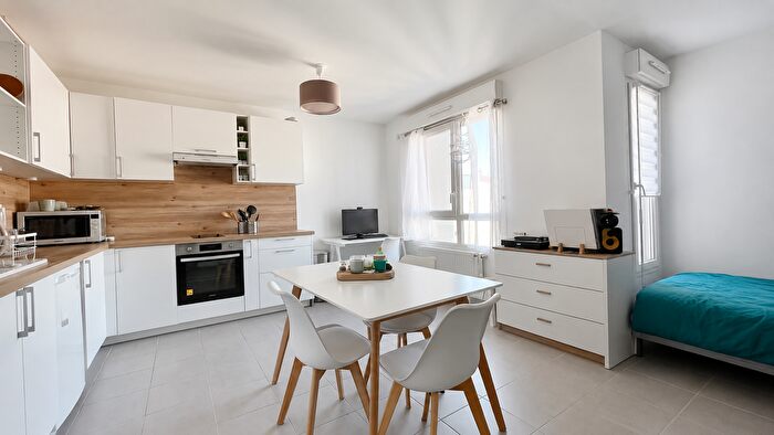 Appartement 1 pièce à Villeurbanne, Grand Clément, à vendre
